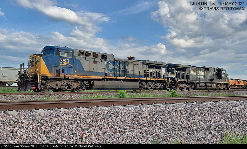 CSX 353 and NS 9292